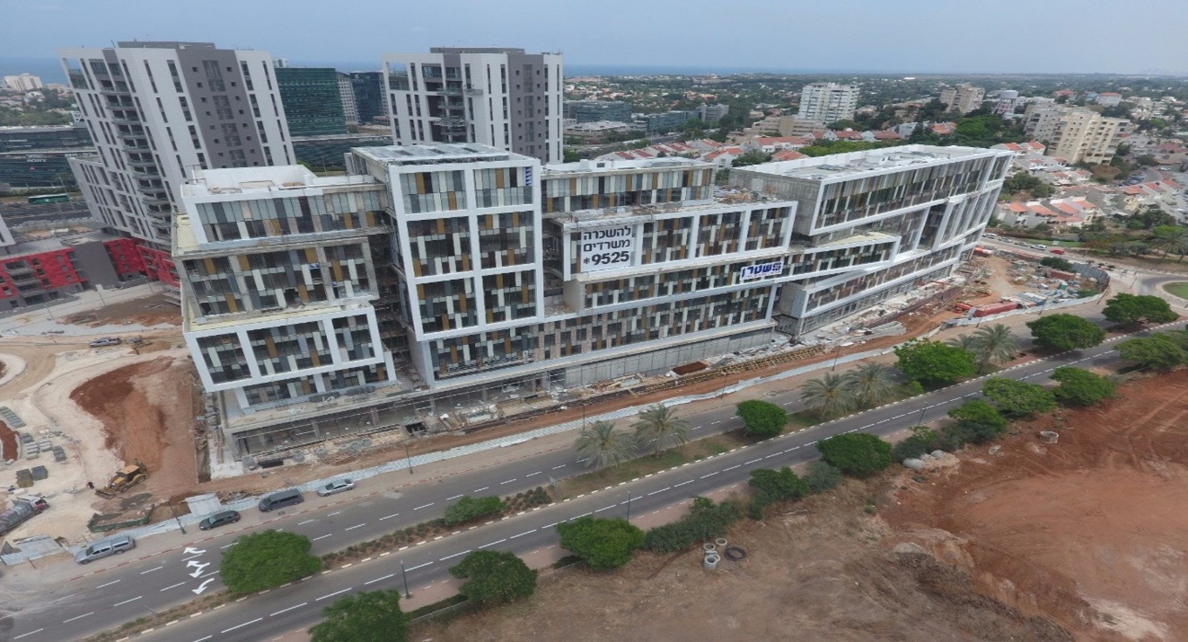 Herzliya Hills Towers, Herzliya, Israel - סולל בונה